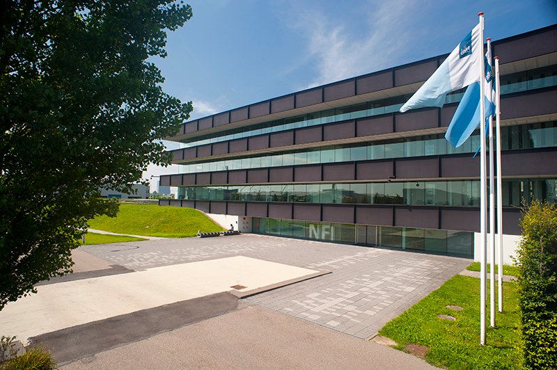 Dutch prosecutor ordered to give evidence on EncroChat hack | Computer ...