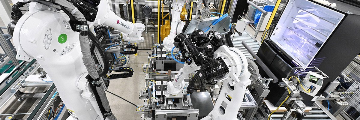 Get to Industry 4.0 with a smart factory roadmap | TechTarget