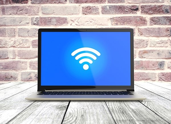 Which is better for WLAN support: Mac or Windows?