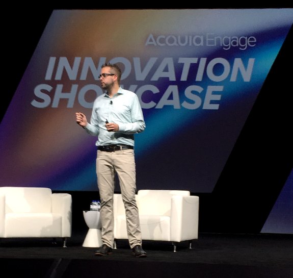 Cloud e-commerce IT battle pits content management vs. CRM | TechTarget