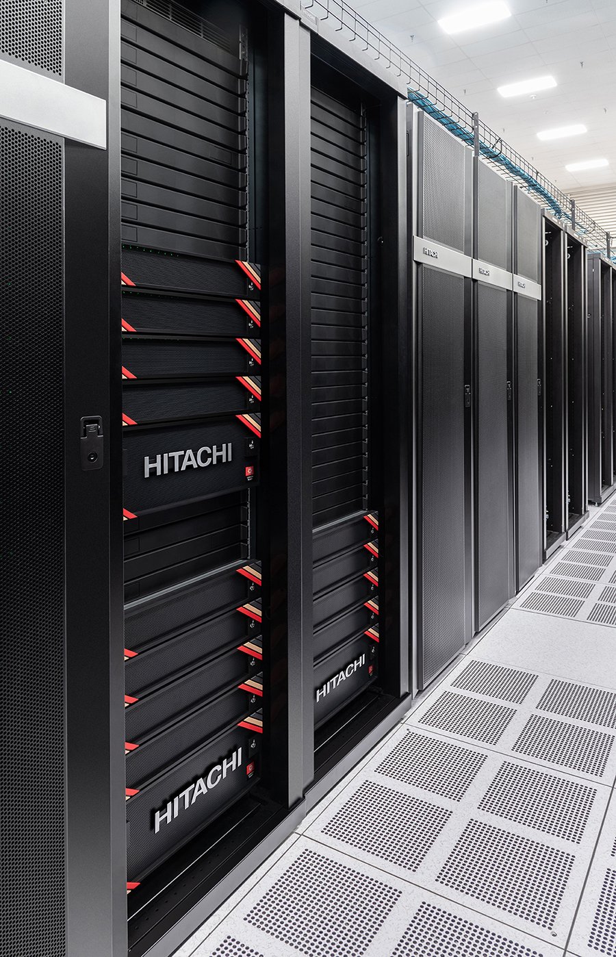 Hitachi Vantara rekindles romance with enterprise storage | TechTarget