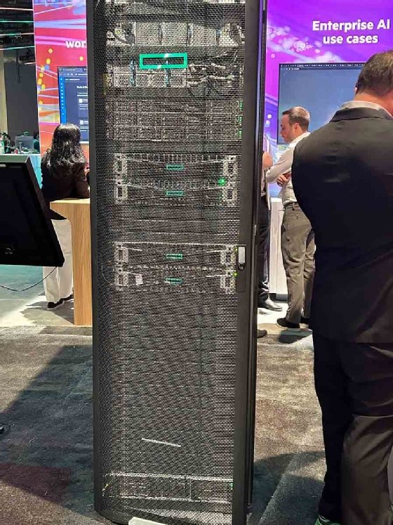 Arista, Cisco, HPE answer AI infrastructure demand | TechTarget